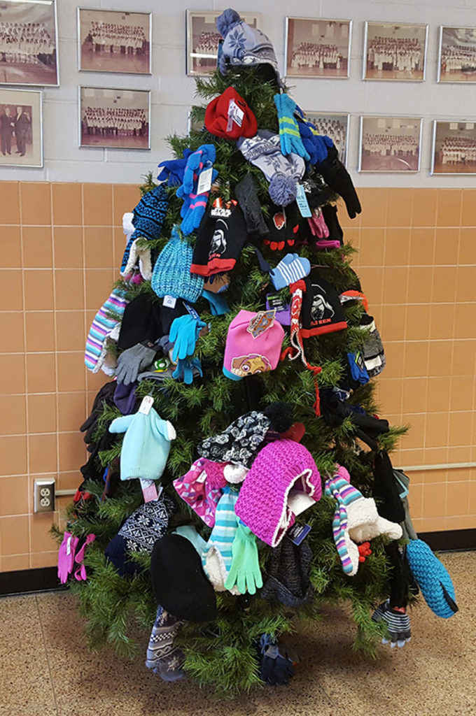 Students Organize Hat & Mitten Donations – Wynantskill Union Free ...